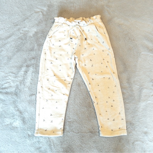 Zara | Bottoms | Zara Girls Paperbag Style Sweatpants Oatmeal Cream Black Cherry Print Size 45y ...